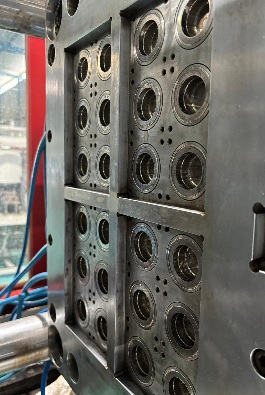 24 & 8 Cavity Hot Runner System In India