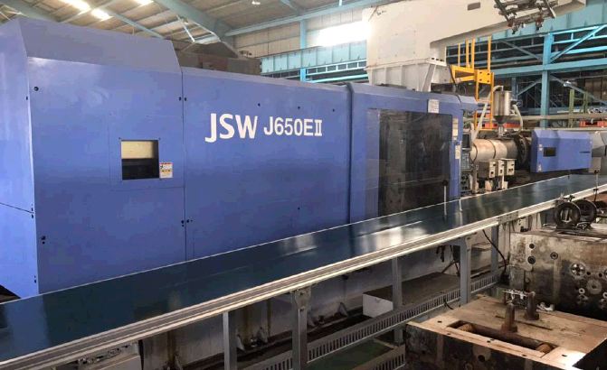 JSW 650 Ton Injection Moulding Machine In India