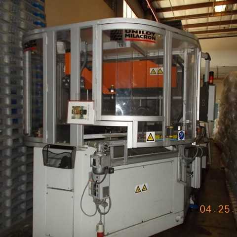 Uniloy Milacron Injection Blow Molding Machine In USA